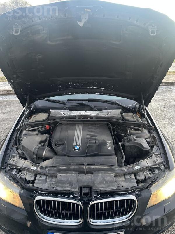 Black BMW 330 2011 in Aizkraukle, with an engine capacity of 3.00 L and mileage of 401 thousand km for 5450 €, photo 6 on AUTOMOTO.COM.LV