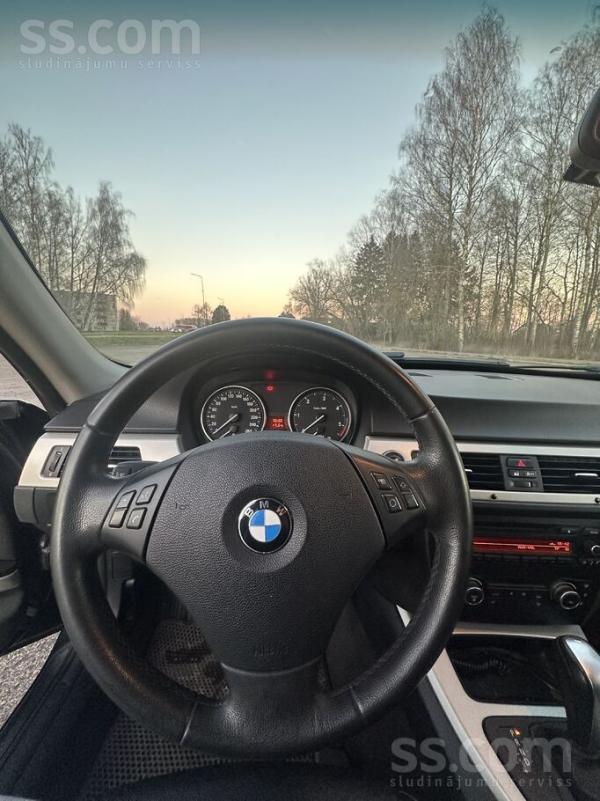 Melns BMW 330 2011 Aizkraukle, ar dzinēja tilpumu 3.00 L un nobraukumu 401 tūkst. km par 5450 €, foto 7 vietnē AUTOMOTO.COM.LV
