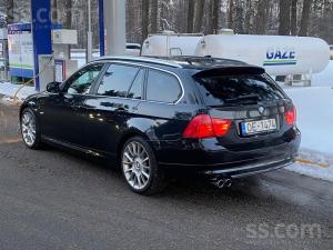 Melns BMW 330 2011 Rīga, ar dzinēja tilpumu 3.00 L un nobraukumu 0 tūkst. km par 6799 €, foto 3 vietnē AUTOMOTO.COM.LV
