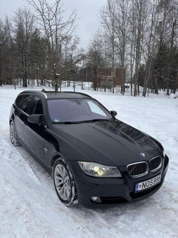 Melns BMW 330 2011 Viļņa, ar dzinēja tilpumu 2.99 L un nobraukumu 331 tūkst. km par 6300 €, foto 3 vietnē AUTOMOTO.COM.LV