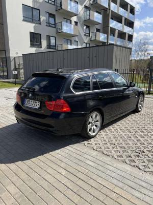 Melns BMW 330 2011 Viļņa, ar dzinēja tilpumu 3.00 L un nobraukumu 32 tūkst. km par 4990 €, foto 4 vietnē AUTOMOTO.COM.LV