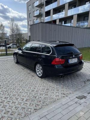Melns BMW 330 2011 Viļņa, ar dzinēja tilpumu 3.00 L un nobraukumu 320 tūkst. km par 4890 €, foto 4 vietnē AUTOMOTO.COM.LV