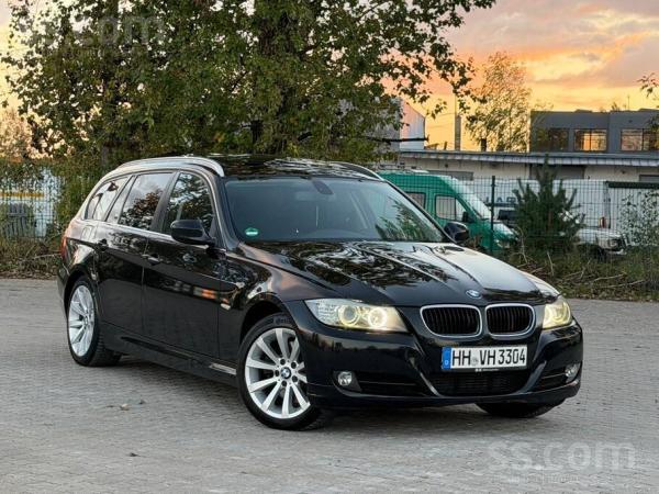 BMW 330 2011 in Riga on AUTOMOTO.COM.LV Black BMW 330 2011 in Riga, with an engine capacity of 3.00 L and mileage of 0 thousand km for 4950 €, photo 4 on AUTOMOTO.COM.LV