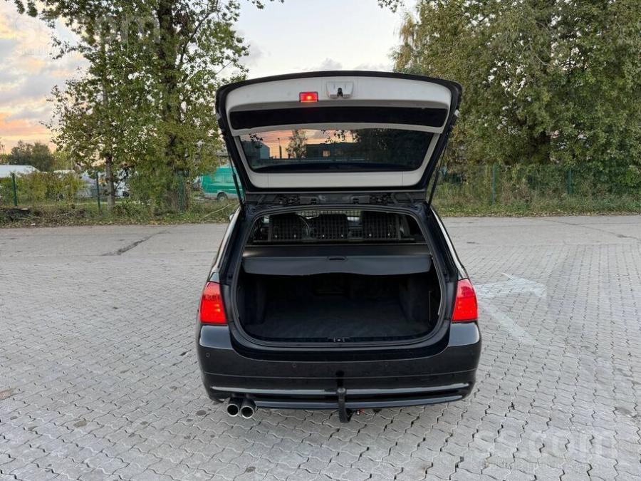Melns BMW 330 2011 Rīga, ar dzinēja tilpumu 3.00 L un nobraukumu 0 tūkst. km par 4950 €, foto 28 vietnē AUTOMOTO.COM.LV