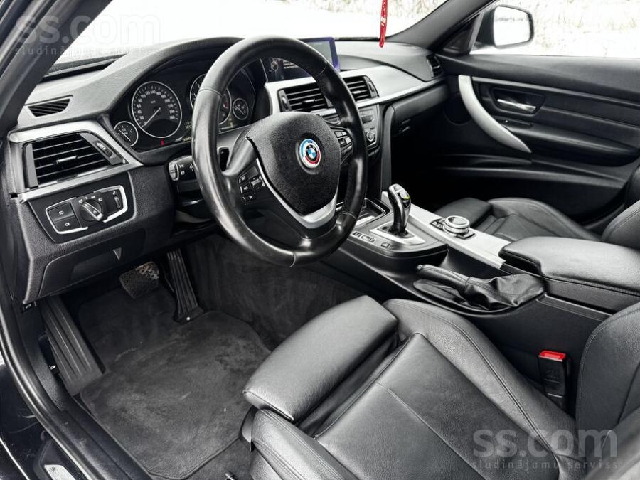 Black BMW 330 2012 in Daugavpils, with an engine capacity of 3.00 L and mileage of 294 thousand km for 11400 €, photo 6 on AUTOMOTO.COM.LV