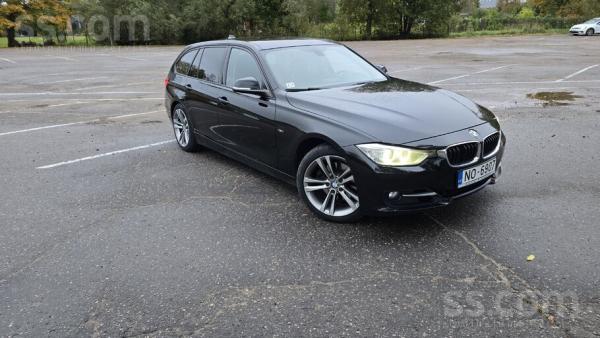 Black BMW 330 2012 in Riga, with an engine capacity of 3.00 L and mileage of 292 thousand km for 8800 €, photo 3 on AUTOMOTO.COM.LV