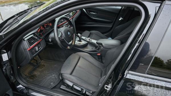 Black BMW 330 2012 in Riga, with an engine capacity of 3.00 L and mileage of 292 thousand km for 8800 €, photo 5 on AUTOMOTO.COM.LV