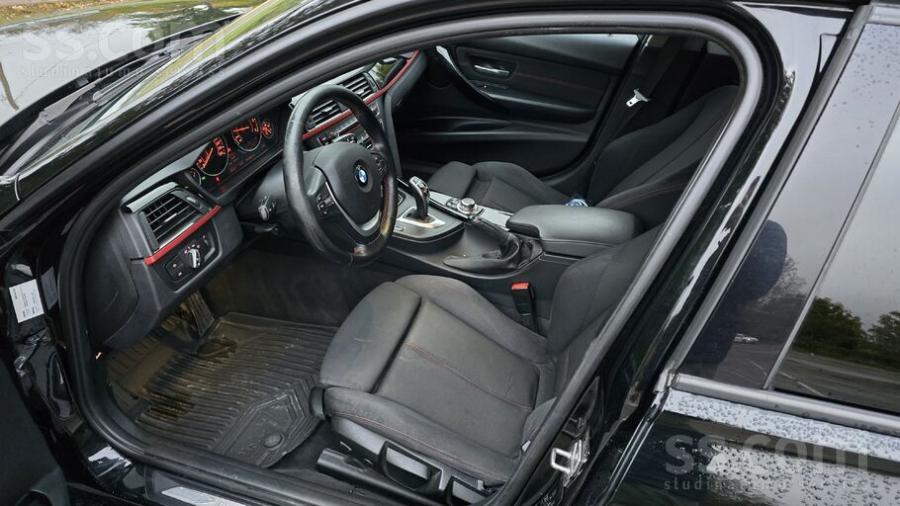Black BMW 330 2012 in Riga, with an engine capacity of 3.00 L and mileage of 292 thousand km for 8800 €, photo 6 on AUTOMOTO.COM.LV