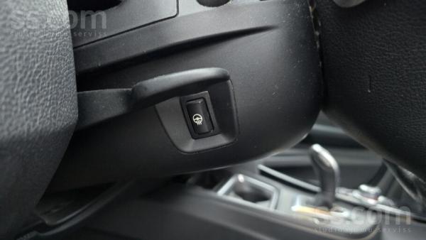 Black BMW 330 2012 in Riga, with an engine capacity of 3.00 L and mileage of 292 thousand km for 8800 €, photo 7 on AUTOMOTO.COM.LV