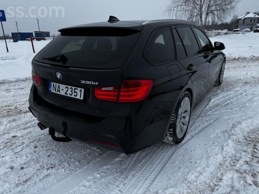 Black BMW 330 2012 in Daugavpils, with an engine capacity of 3.00 L and mileage of 294 thousand km for 10200 €, photo 3 on AUTOMOTO.COM.LV