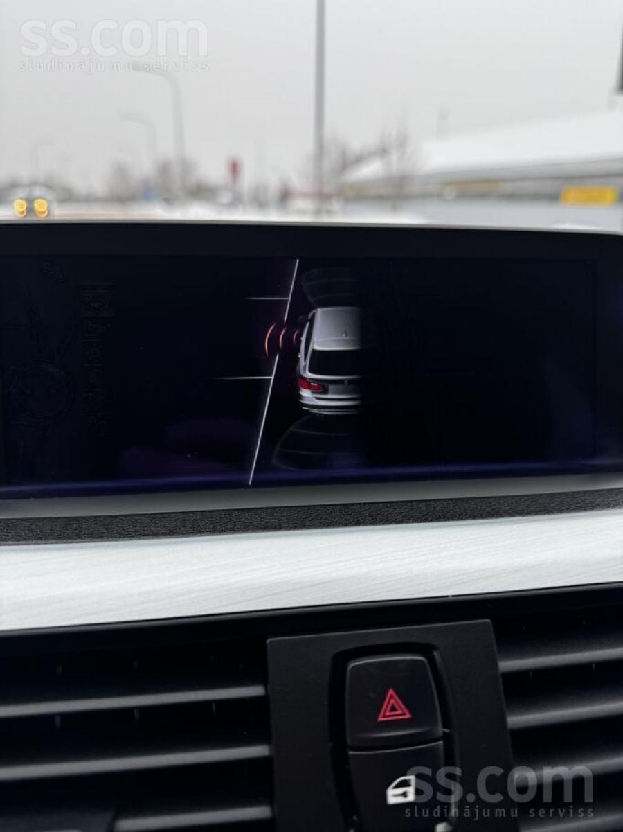 Black BMW 330 2012 in Daugavpils, with an engine capacity of 3.00 L and mileage of 294 thousand km for 10200 €, photo 9 on AUTOMOTO.COM.LV