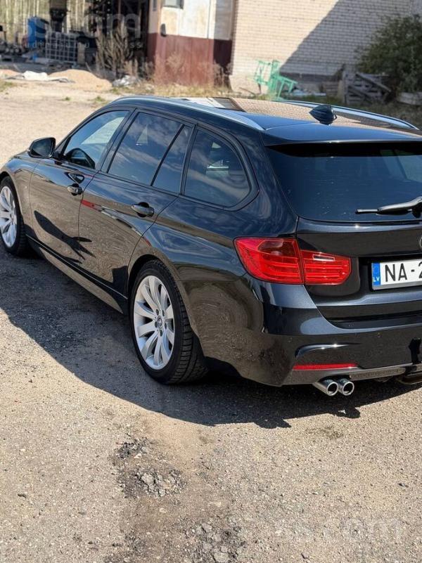 Melns BMW 330 2012 Daugavpils, ar dzinēja tilpumu 3.00 L un nobraukumu 294 tūkst. km par 10200 €, foto 2 vietnē AUTOMOTO.COM.LV