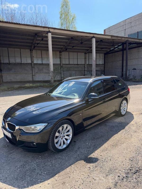 Melns BMW 330 2012 Daugavpils, ar dzinēja tilpumu 3.00 L un nobraukumu 294 tūkst. km par 10200 €, foto 5 vietnē AUTOMOTO.COM.LV