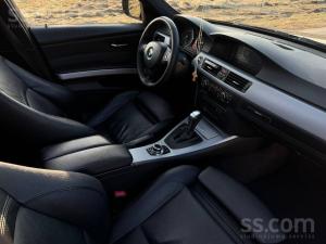 Melns BMW 330 2012 Rīga, ar dzinēja tilpumu 3.00 L un nobraukumu 353 tūkst. km par 7200 €, foto 17 vietnē AUTOMOTO.COM.LV