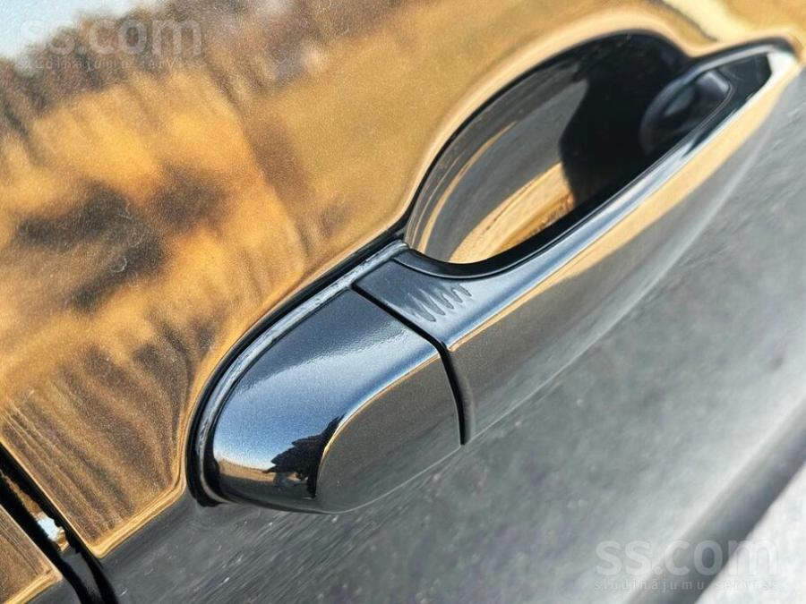 Melns BMW 330 2012 Rīga, ar dzinēja tilpumu 3.00 L un nobraukumu 353 tūkst. km par 7200 €, foto 24 vietnē AUTOMOTO.COM.LV