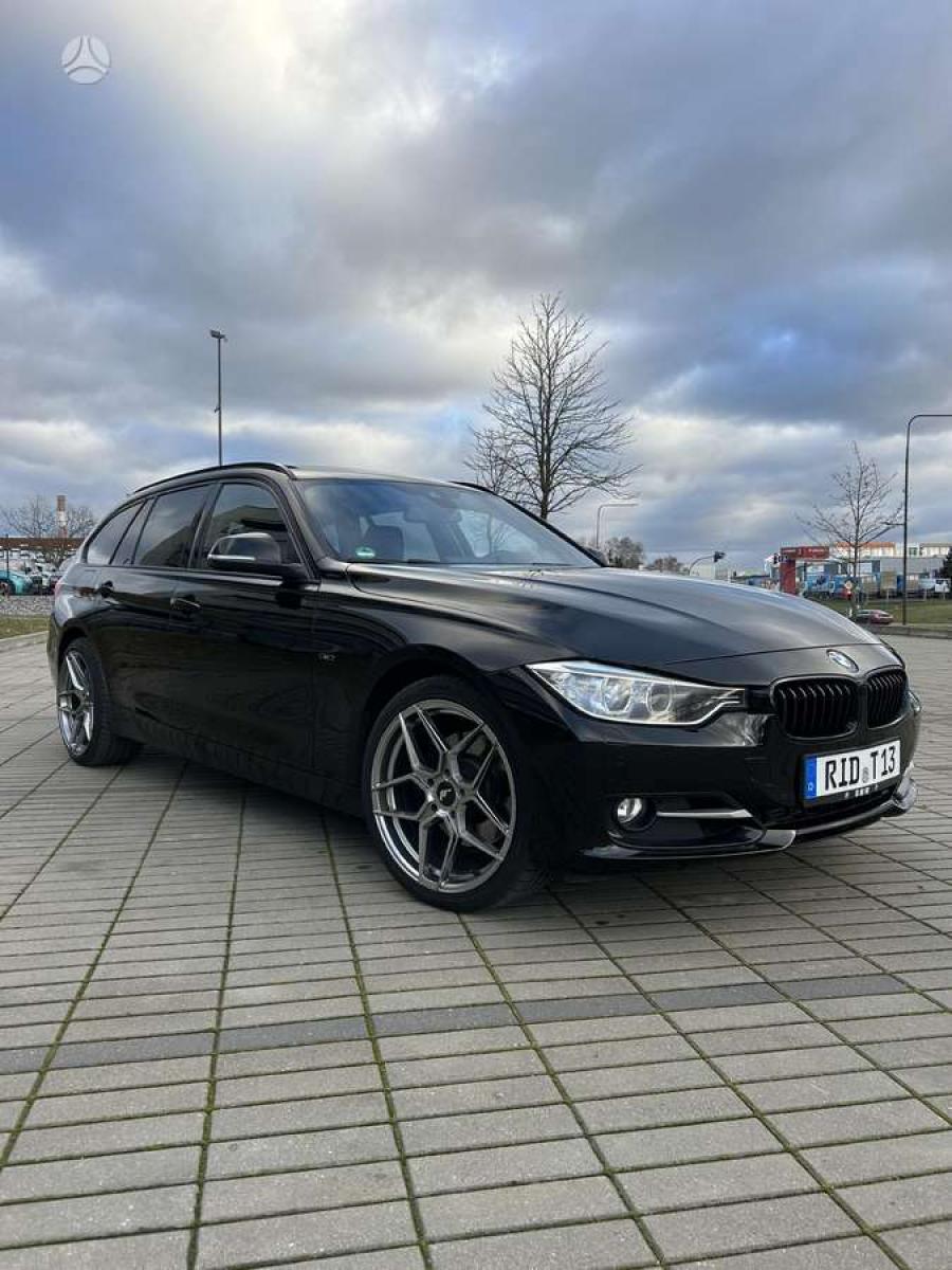 Black BMW 330 2013 in Kaunas, with an engine capacity of 2.99 L and mileage of 273 thousand km for 9690 €, photo 3 on AUTOMOTO.COM.LV