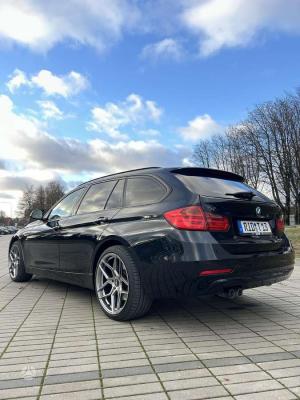 Black BMW 330 2013 in Kaunas, with an engine capacity of 2.99 L and mileage of 273 thousand km for 9690 €, photo 7 on AUTOMOTO.COM.LV