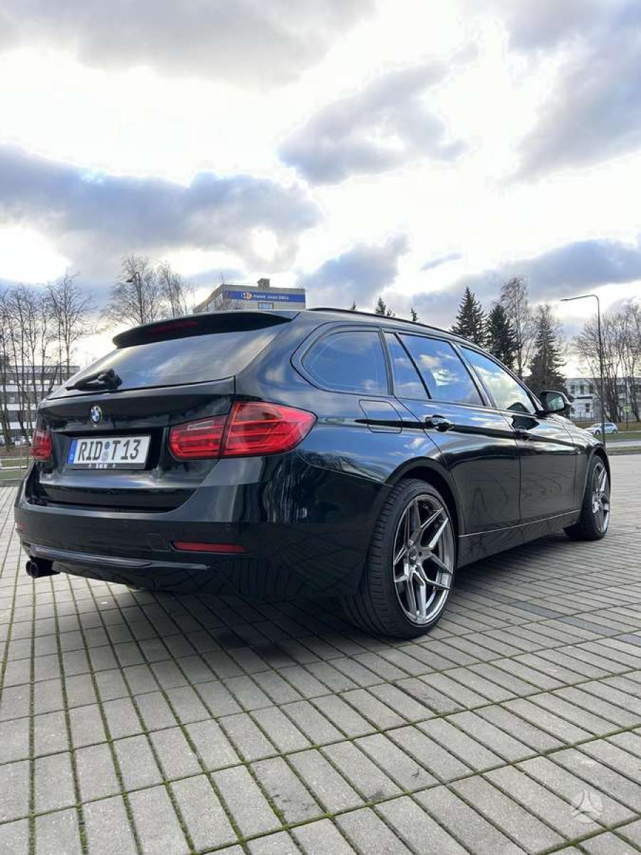 Black BMW 330 2013 in Kaunas, with an engine capacity of 2.99 L and mileage of 273 thousand km for 9690 €, photo 9 on AUTOMOTO.COM.LV