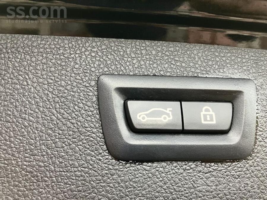 Melns BMW 330 2013 Talsi, ar dzinēja tilpumu 3.00 L un nobraukumu 272 tūkst. km par 12500 €, foto 26 vietnē AUTOMOTO.COM.LV