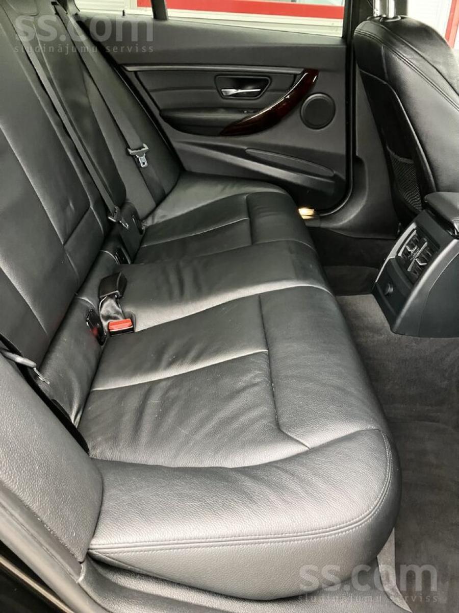 Melns BMW 330 2013 Talsi, ar dzinēja tilpumu 3.00 L un nobraukumu 272 tūkst. km par 12500 €, foto 27 vietnē AUTOMOTO.COM.LV