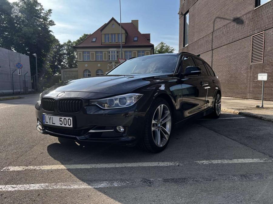 Black BMW 330 2013 in Klaipeda, with an engine capacity of 2.99 L and mileage of 289 thousand km for 10900 €, photo 4 on AUTOMOTO.COM.LV