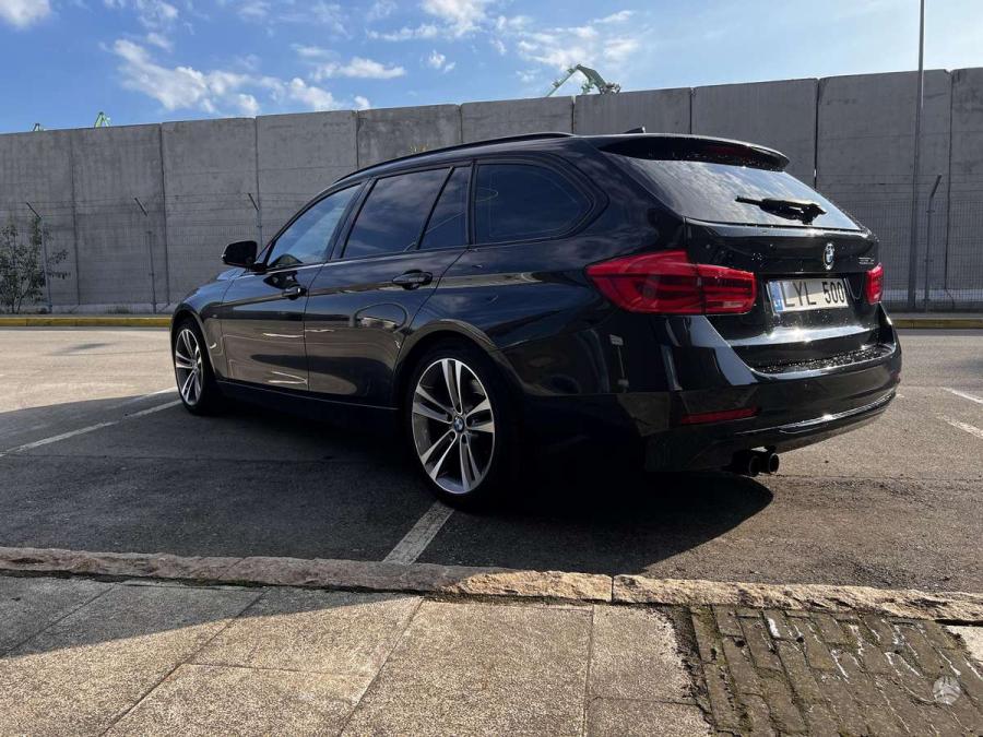 Black BMW 330 2013 in Klaipeda, with an engine capacity of 2.99 L and mileage of 289 thousand km for 10900 €, photo 5 on AUTOMOTO.COM.LV