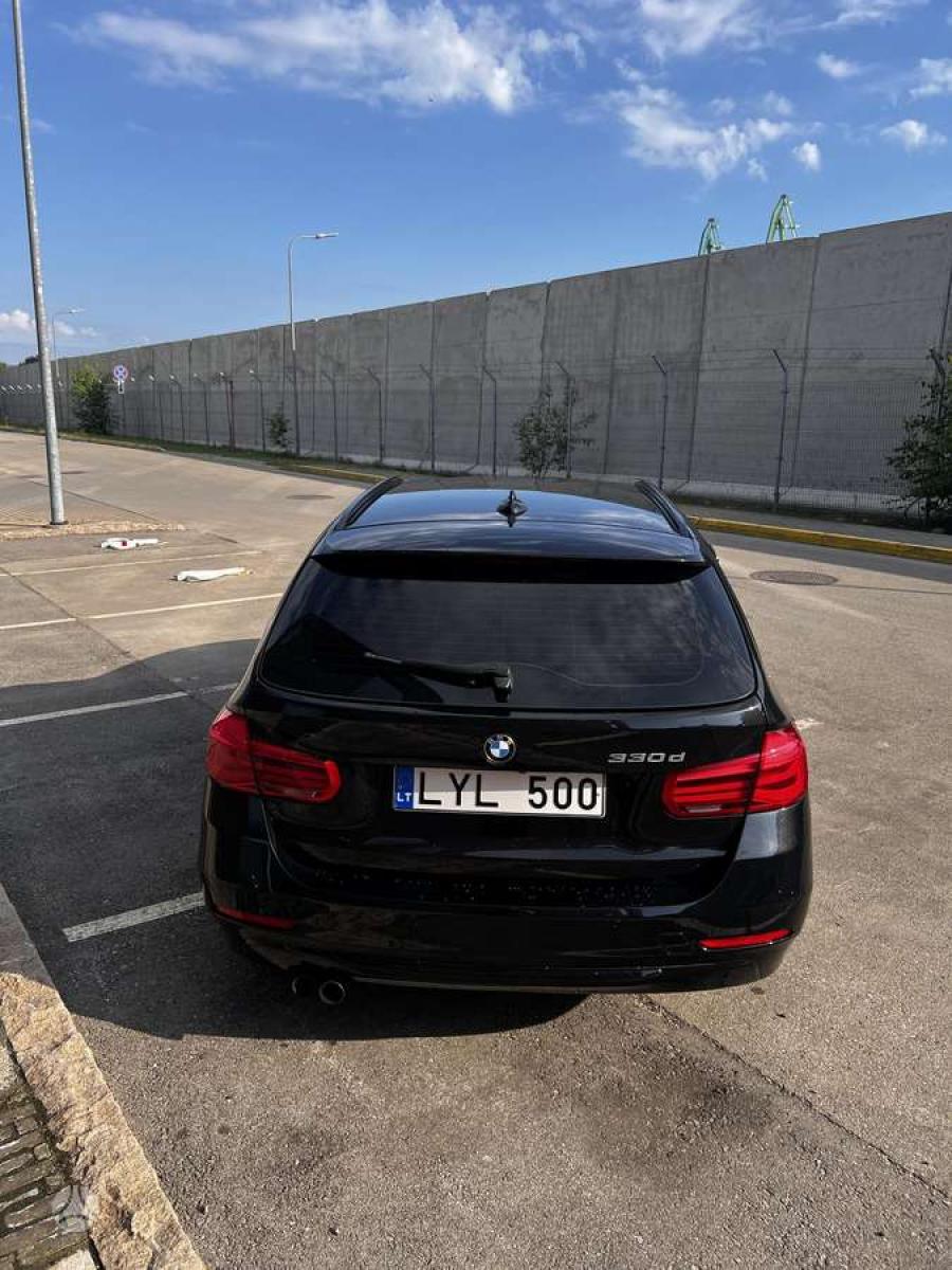 Black BMW 330 2013 in Klaipeda, with an engine capacity of 2.99 L and mileage of 289 thousand km for 10900 €, photo 7 on AUTOMOTO.COM.LV