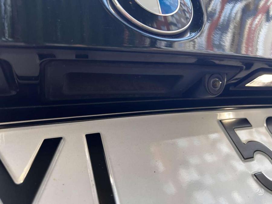 Black BMW 330 2013 in Klaipeda, with an engine capacity of 2.99 L and mileage of 289 thousand km for 10900 €, photo 13 on AUTOMOTO.COM.LV