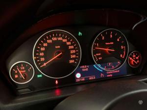 Black BMW 330 2013 in Marijampole, with an engine capacity of 2.99 L and mileage of 257 thousand km for 10999 €, photo 9 on AUTOMOTO.COM.LV