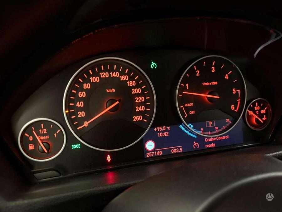 Black BMW 330 2013 in Marijampole, with an engine capacity of 2.99 L and mileage of 257 thousand km for 10999 €, photo 9 on AUTOMOTO.COM.LV
