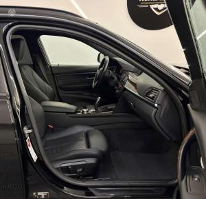 Black BMW 330 2013 in Marijampole, with an engine capacity of 2.99 L and mileage of 257 thousand km for 10999 €, photo 14 on AUTOMOTO.COM.LV