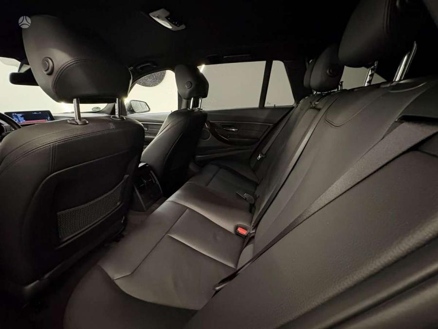 Black BMW 330 2013 in Marijampole, with an engine capacity of 2.99 L and mileage of 257 thousand km for 10999 €, photo 20 on AUTOMOTO.COM.LV