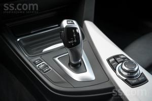 Black BMW 330 2013 in Riga, with an engine capacity of 3.00 L and mileage of 377 thousand km for 9250 €, photo 23 on AUTOMOTO.COM.LV