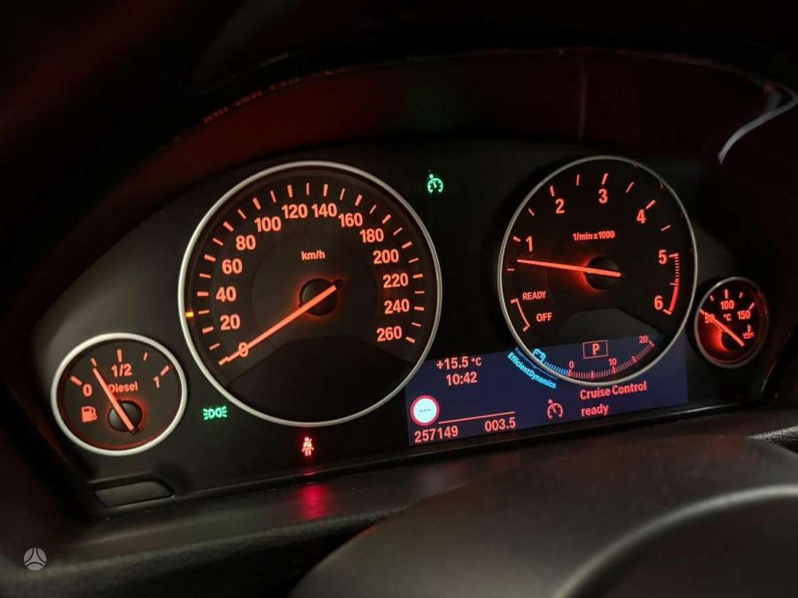 Black BMW 330 2013 in Marijampole, with an engine capacity of 2.99 L and mileage of 257 thousand km for 10250 €, photo 12 on AUTOMOTO.COM.LV