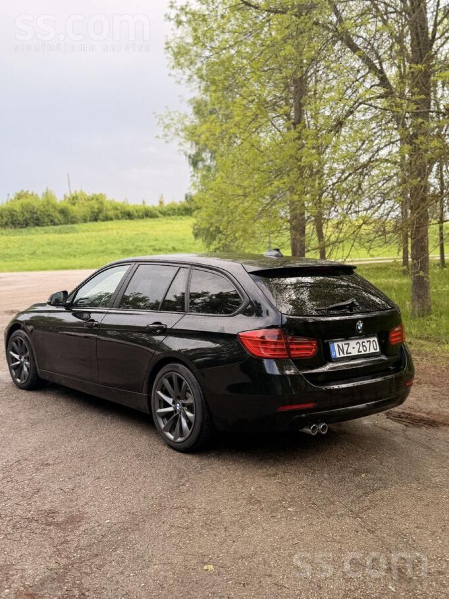 Black BMW 330 2014 in Aizkraukle, with an engine capacity of 3.00 L and mileage of 230 thousand km for 10000 €, photo 4 on AUTOMOTO.COM.LV