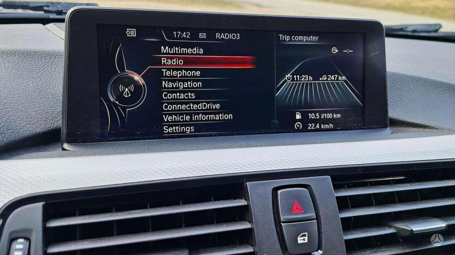 Black BMW 330 2014 in Kretinga, with an engine capacity of 2.99 L and mileage of 303 thousand km for 11999 €, photo 28 on AUTOMOTO.COM.LV