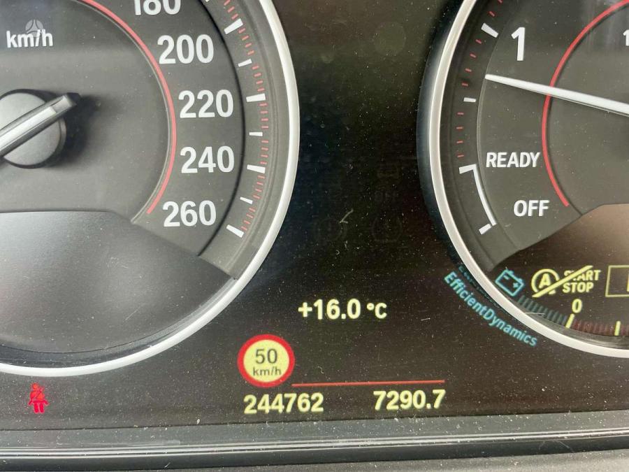 Black BMW 330 2014 in Vilnius, with an engine capacity of 2.99 L and mileage of 245 thousand km for 8990 €, photo 13 on AUTOMOTO.COM.LV