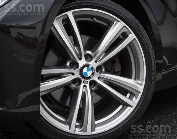 Melns BMW 330 2015 Rīga, ar dzinēja tilpumu 3.00 L un nobraukumu 190 tūkst. km par 14950 €, foto 3 vietnē AUTOMOTO.COM.LV