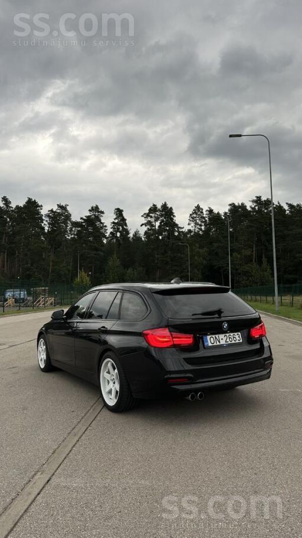 Melns BMW 330 2015 Rīga, ar dzinēja tilpumu 3.00 L un nobraukumu 300 tūkst. km par 13000 €, foto 3 vietnē AUTOMOTO.COM.LV
