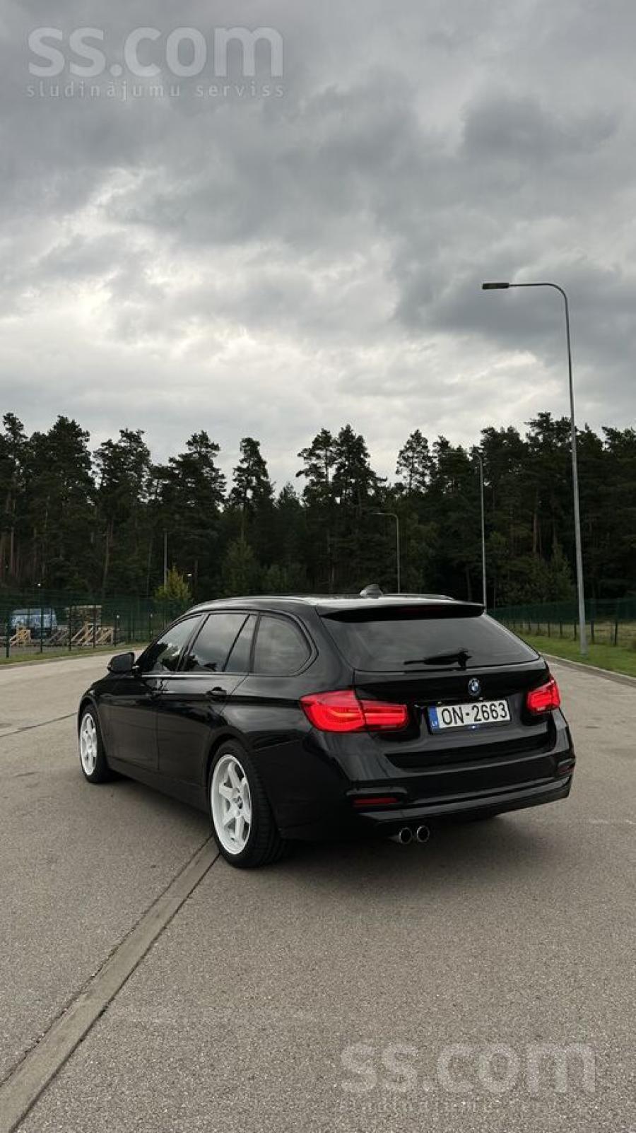 Melns BMW 330 2015 Rīga, ar dzinēja tilpumu 3.00 L un nobraukumu 300 tūkst. km par 13000 €, foto 3 vietnē AUTOMOTO.COM.LV