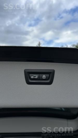 Melns BMW 330 2015 Rīga, ar dzinēja tilpumu 3.00 L un nobraukumu 300 tūkst. km par 13000 €, foto 8 vietnē AUTOMOTO.COM.LV