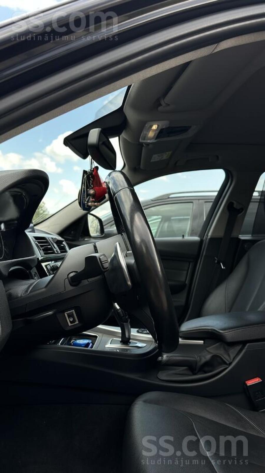 Melns BMW 330 2015 Rīga, ar dzinēja tilpumu 3.00 L un nobraukumu 300 tūkst. km par 13000 €, foto 12 vietnē AUTOMOTO.COM.LV