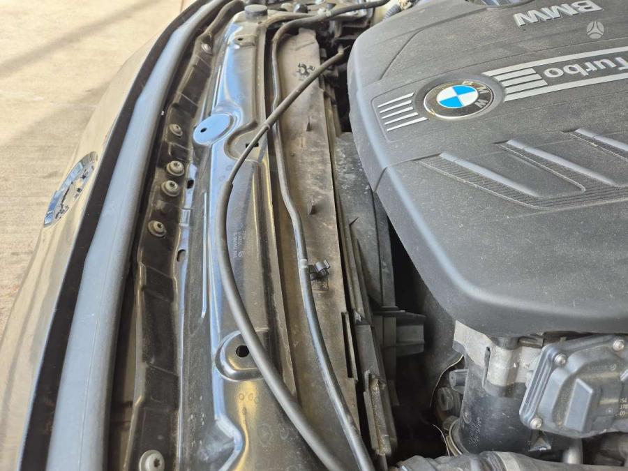 Black BMW 330 2016 in Vilnius, with an engine capacity of 2.99 L and mileage of 193 thousand km for 10050 €, photo 14 on AUTOMOTO.COM.LV