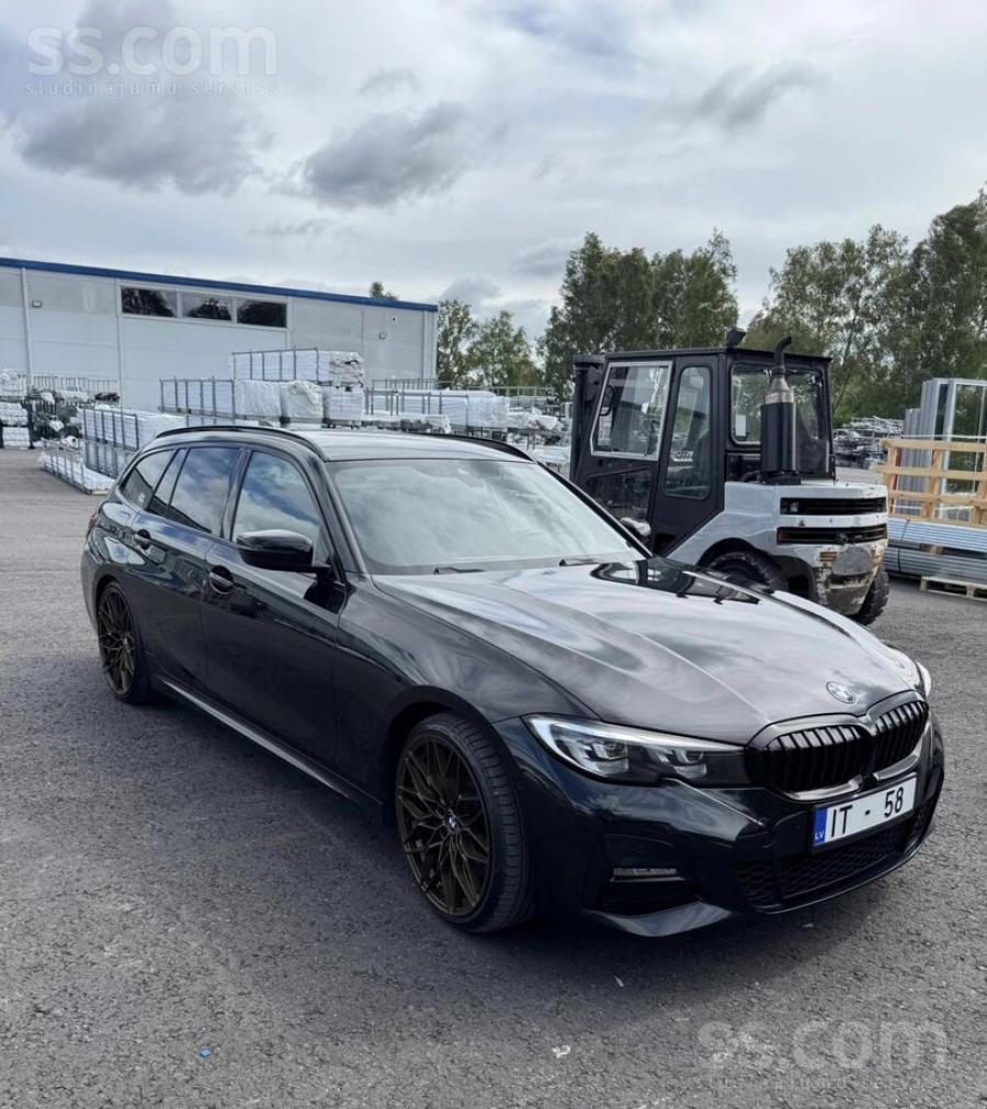 Melns BMW 330 2020 Tukums, ar dzinēja tilpumu 3.00 L un nobraukumu 179 tūkst. km par 23490 €, foto 2 vietnē AUTOMOTO.COM.LV