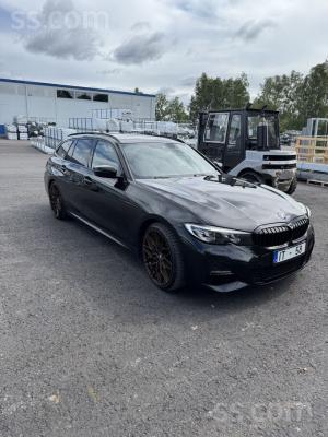 Melns BMW 330 2020 Tukums, ar dzinēja tilpumu 3.00 L un nobraukumu 179 tūkst. km par 23499 €, foto 2 vietnē AUTOMOTO.COM.LV