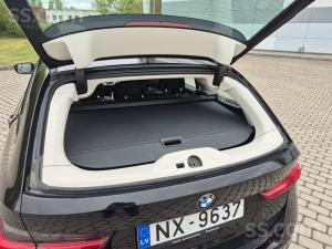 Melns BMW 330 2020 Dobele, ar dzinēja tilpumu 3.00 L un nobraukumu 146 tūkst. km par 22450 €, foto 14 vietnē AUTOMOTO.COM.LV