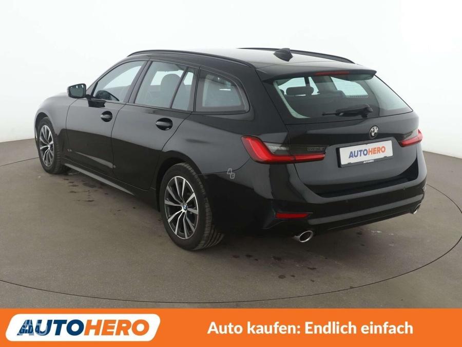 Melns BMW 330 2021 Kauņa, ar dzinēja tilpumu 2.00 L un nobraukumu 71 tūkst. km par 32700 €, foto 4 vietnē AUTOMOTO.COM.LV