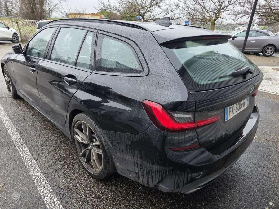Black BMW 330 2021 in Taurage, with an engine capacity of 0.30 L and mileage of 252 thousand km for 23000 €, photo 4 on AUTOMOTO.COM.LV
