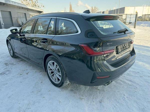 Melns BMW 330 2021 Kauņa, ar dzinēja tilpumu 2.00 L un nobraukumu 196 tūkst. km par 20900 €, foto 4 vietnē AUTOMOTO.COM.LV
