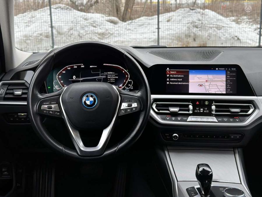 Melns BMW 330 2021 Viļņa, ar dzinēja tilpumu 2.00 L un nobraukumu 194 tūkst. km par 20490 €, foto 24 vietnē AUTOMOTO.COM.LV